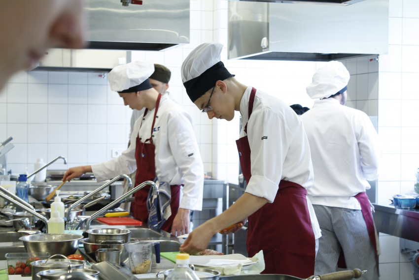 Pavārs ar specializāciju (Restorāna pavārs)